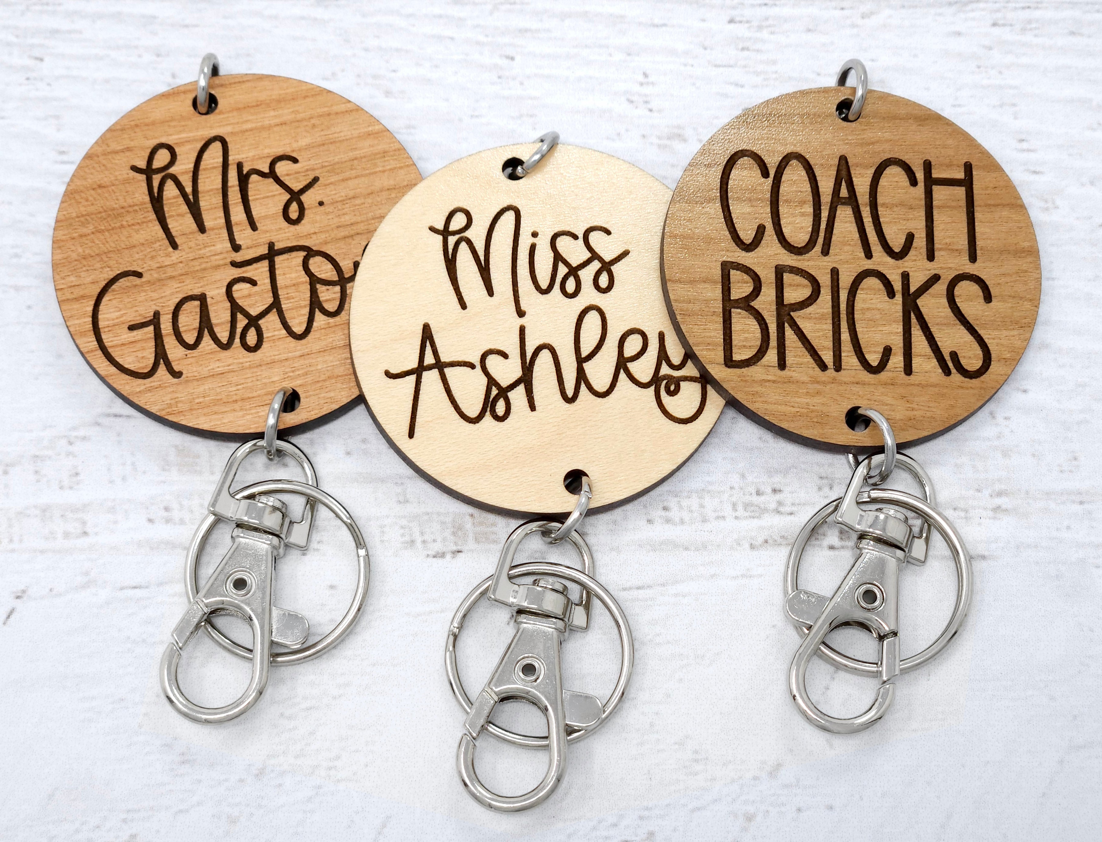 Replacement Round Wood Name Plate - No lanyard – Rainbow Palette Design